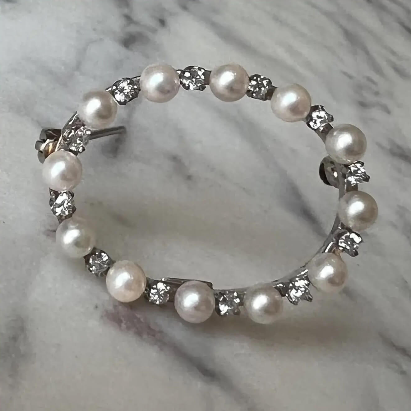 Lovely 14K White Gold Diamond & Pearl Open Oval Brooch/Pin – Historic Shop