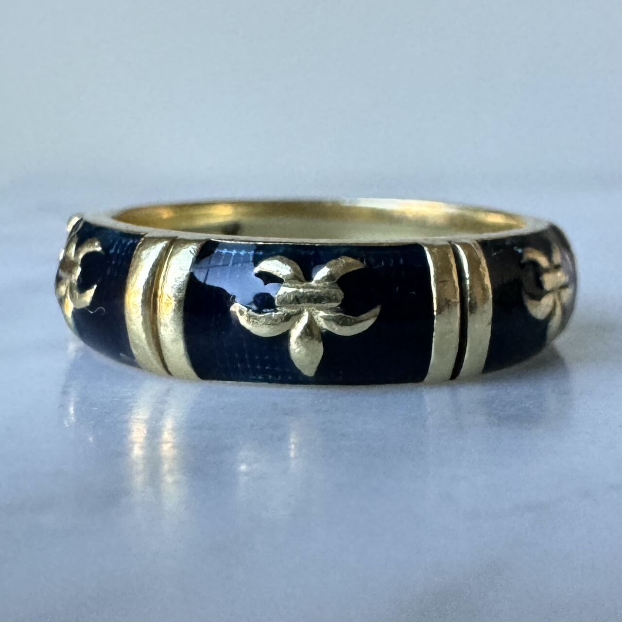 Hidalgo 18K Yellow Gold Enamel & Diamond Fleur-De-Lis Stackable Band ...
